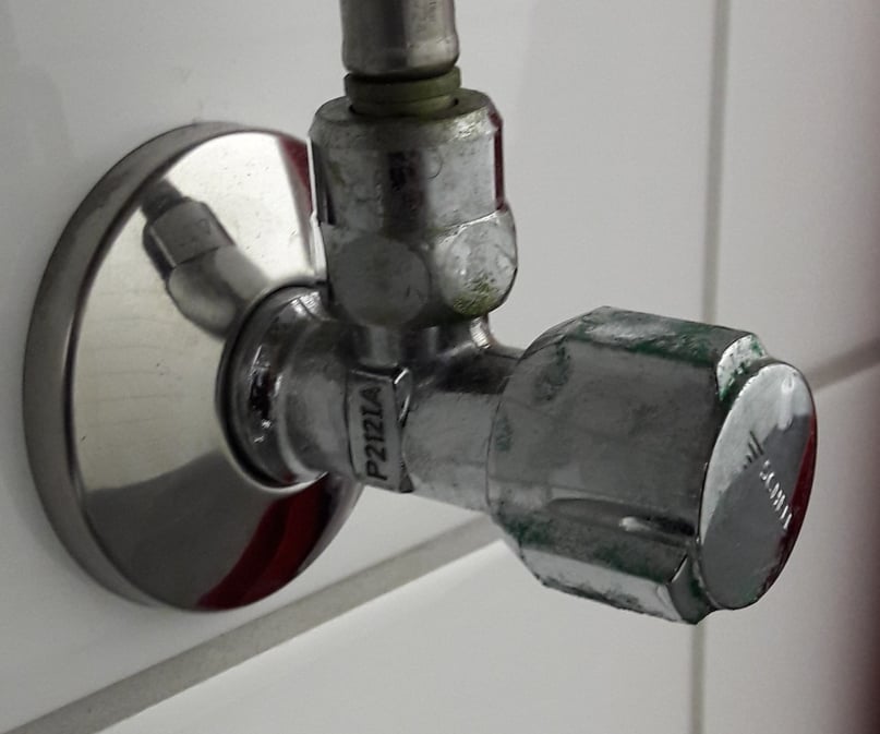 Von Eckventilen und Netzwerkkontakten